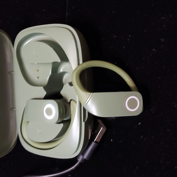 bass jaxx | Headphones | Bass Jaxx Agility Bluetooth Earbuds | Poshmark